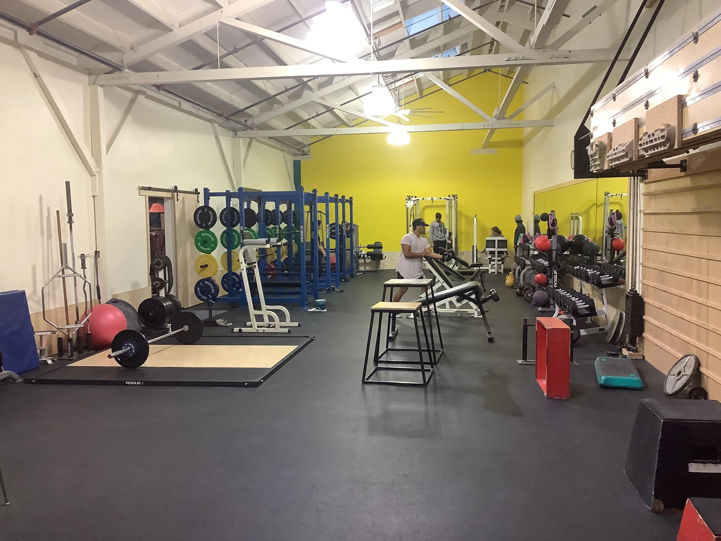 Gym Tour — Pacific Edge Climbing Gym