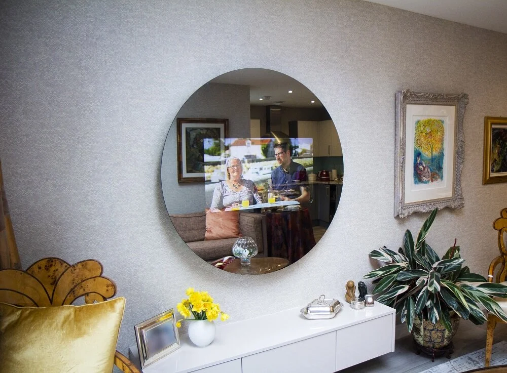 Round TV Mirror — ♔Mirror TV Mirror