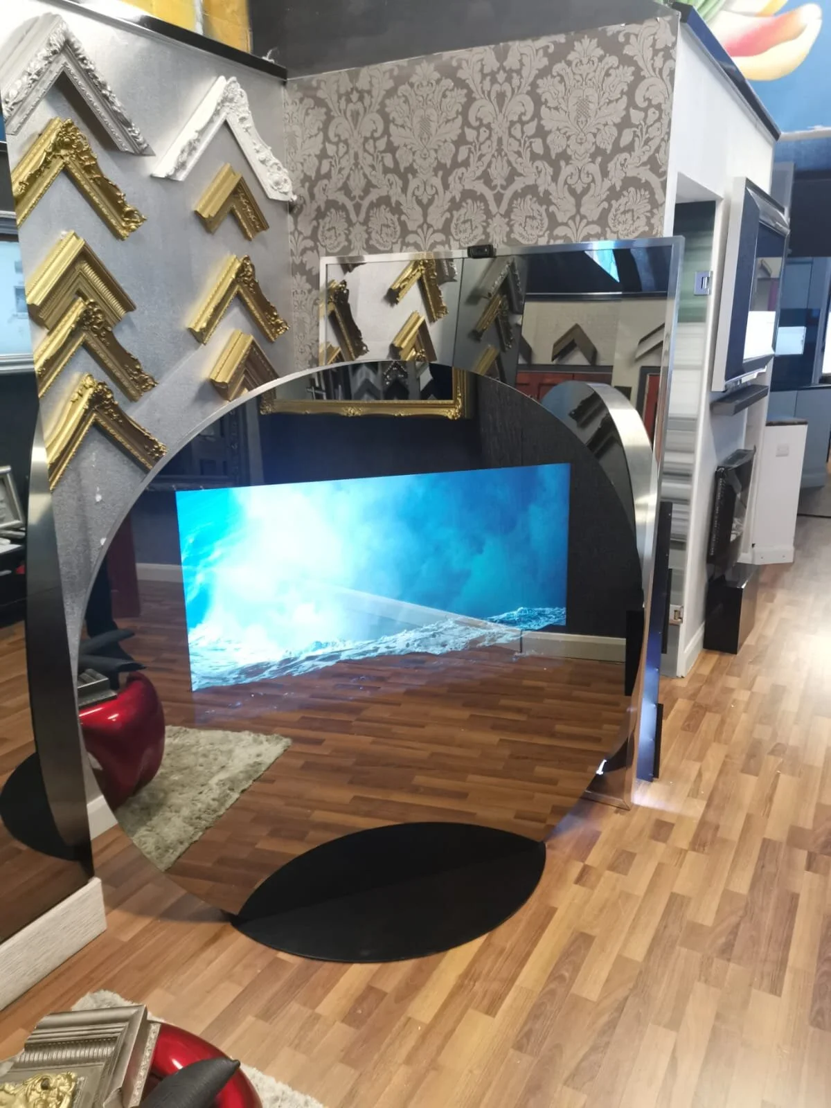 Round TV Mirror — Frame TV - Mirror & Art TV