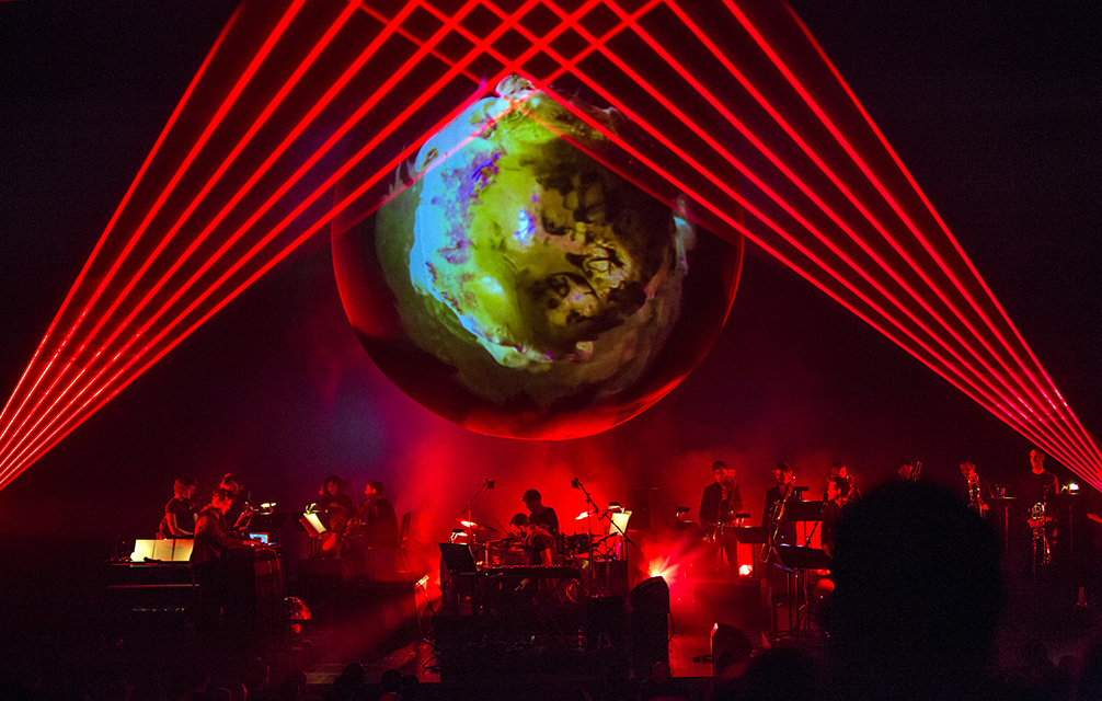 CANDYSTATIONS : VISUAL PERFORMANCE DESIGN