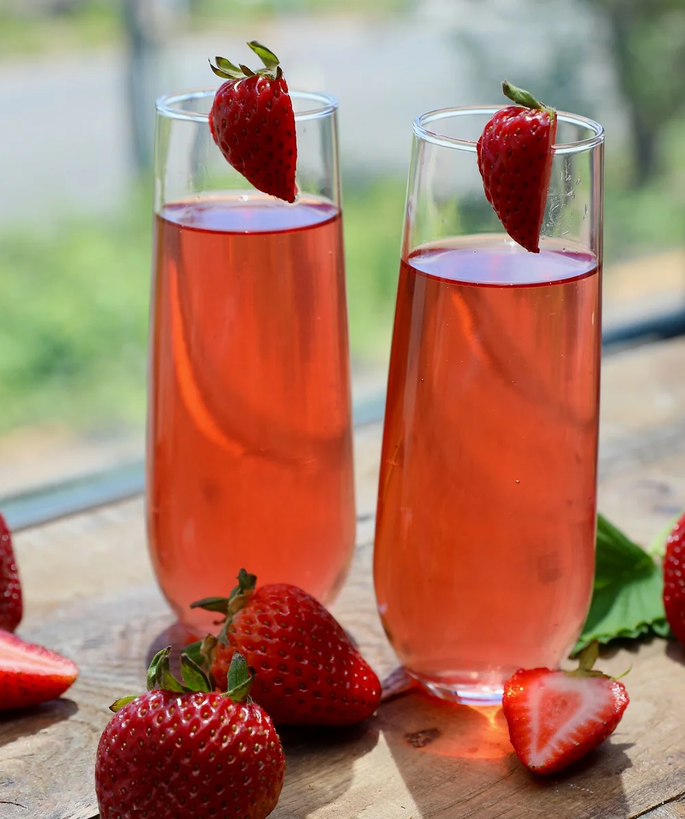 Strawberry Bellini — Sisters Fruit Company