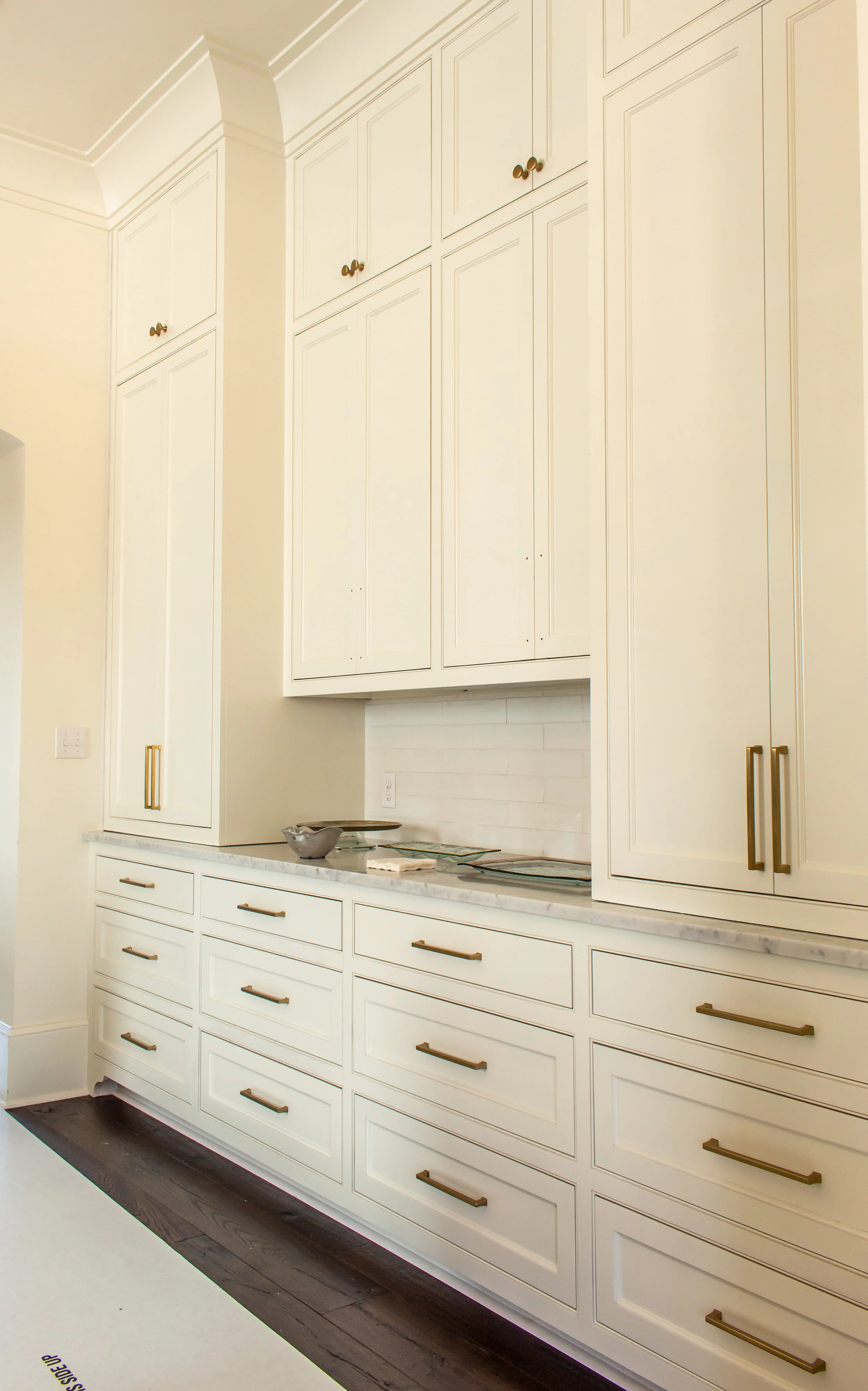 KITCHENS GALLERY — LAVILLE CABINETS