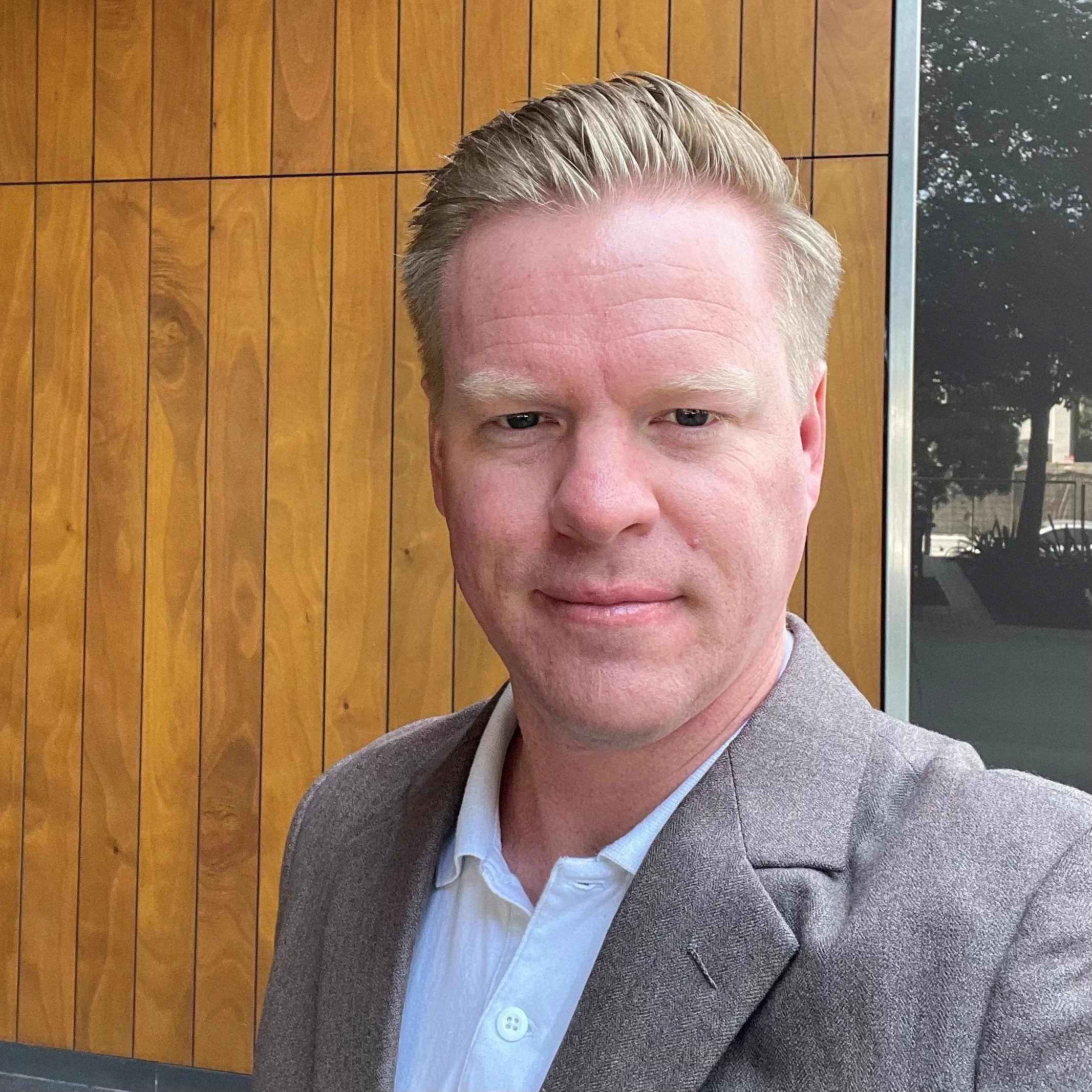 Our Team — DK Engineer Corp.