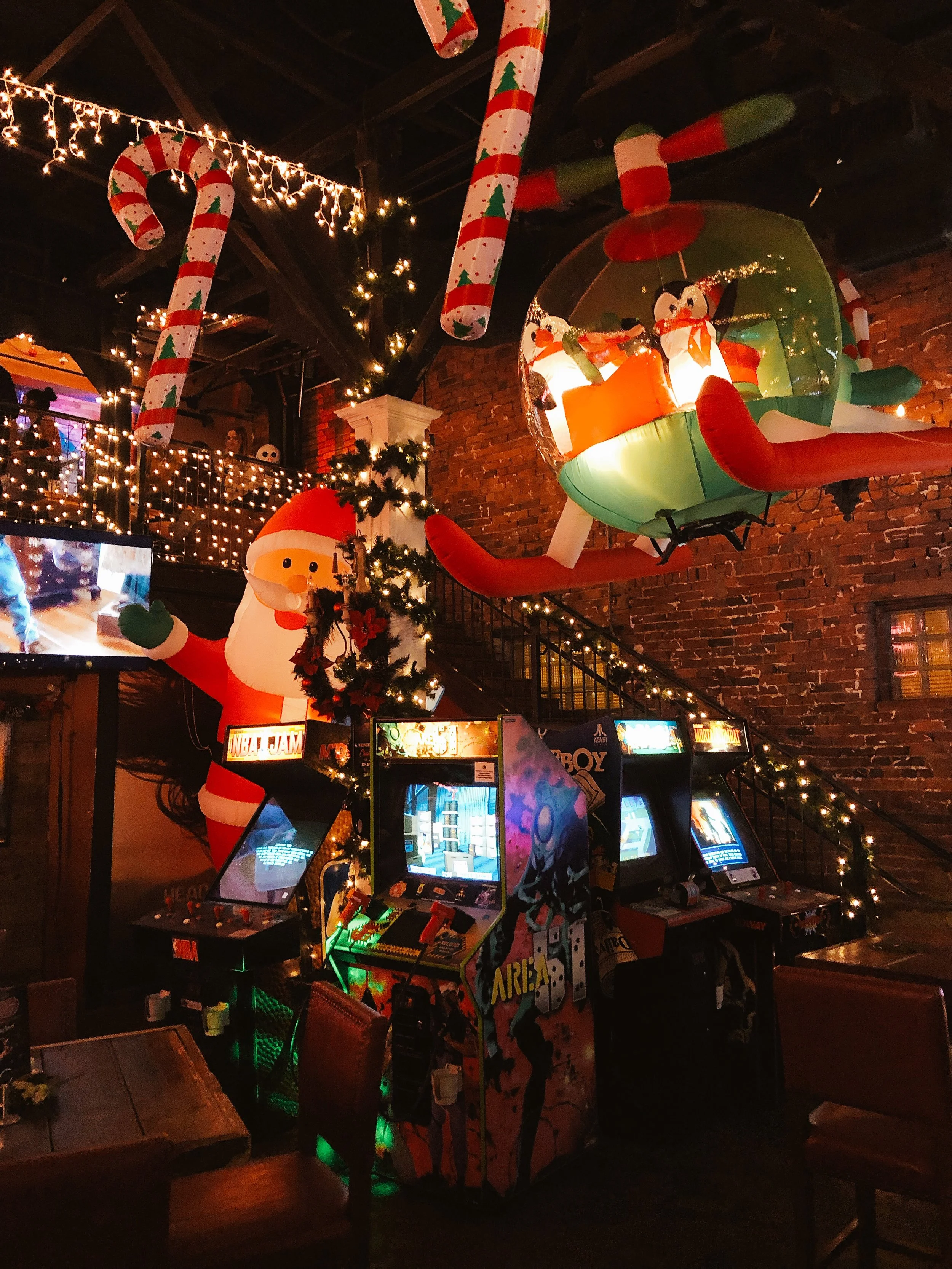 Sip Santa Style At These Christmas Themed Bars — Blonde Voyage Nashville