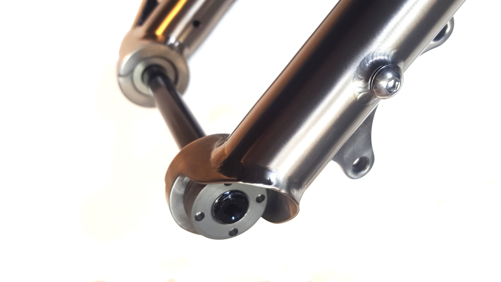 Inserts and axles for 12TA OR 15TA flanged/hooded fork dropouts — TI ...