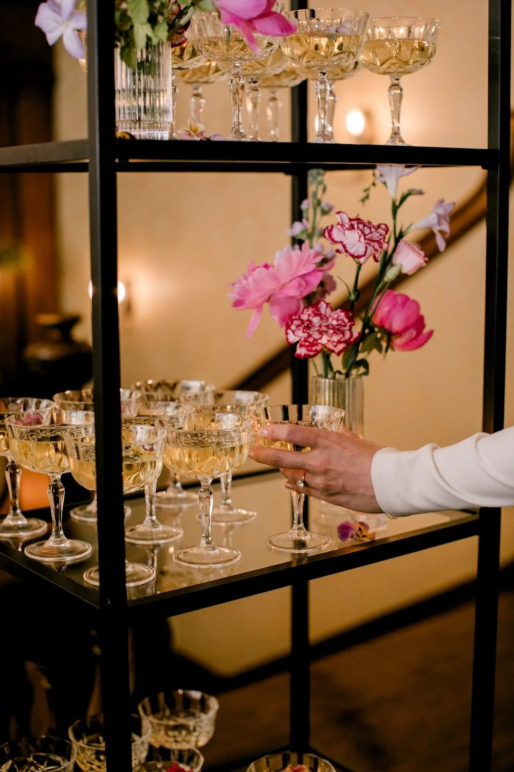 Modern Romantic Wedding at the Manitoba Club | Stone House Creative