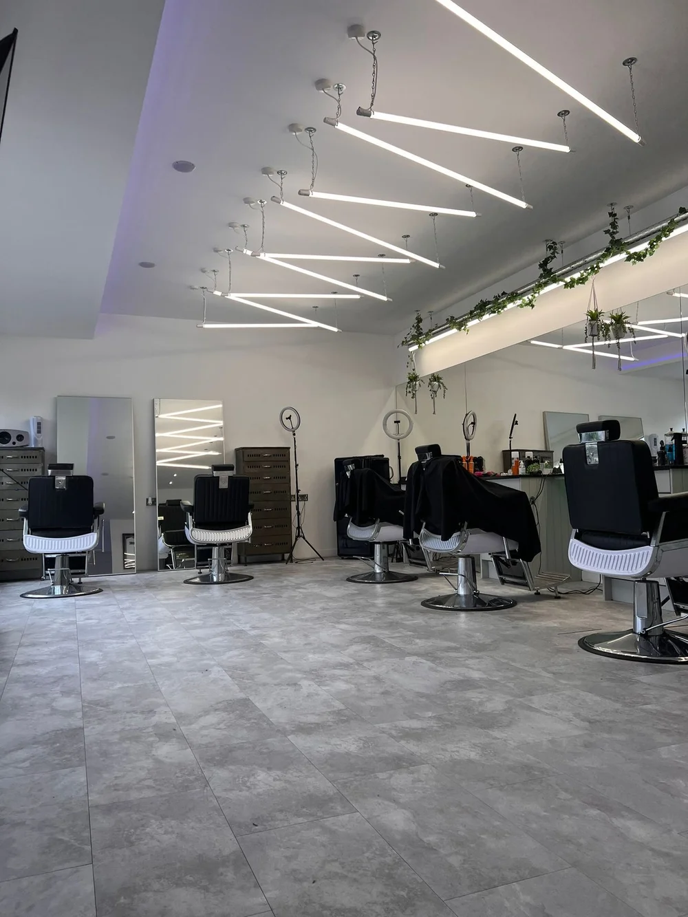 The Ultimate Barber Shop in Springbourne - Grade92 — Grade92