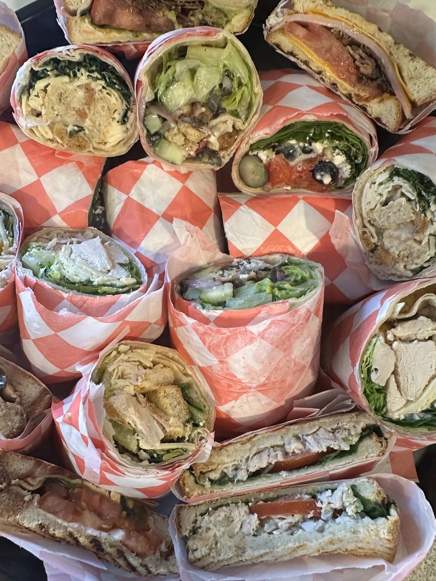 Fresh Hub Eatery | Order Fresh, Local, Fast!
