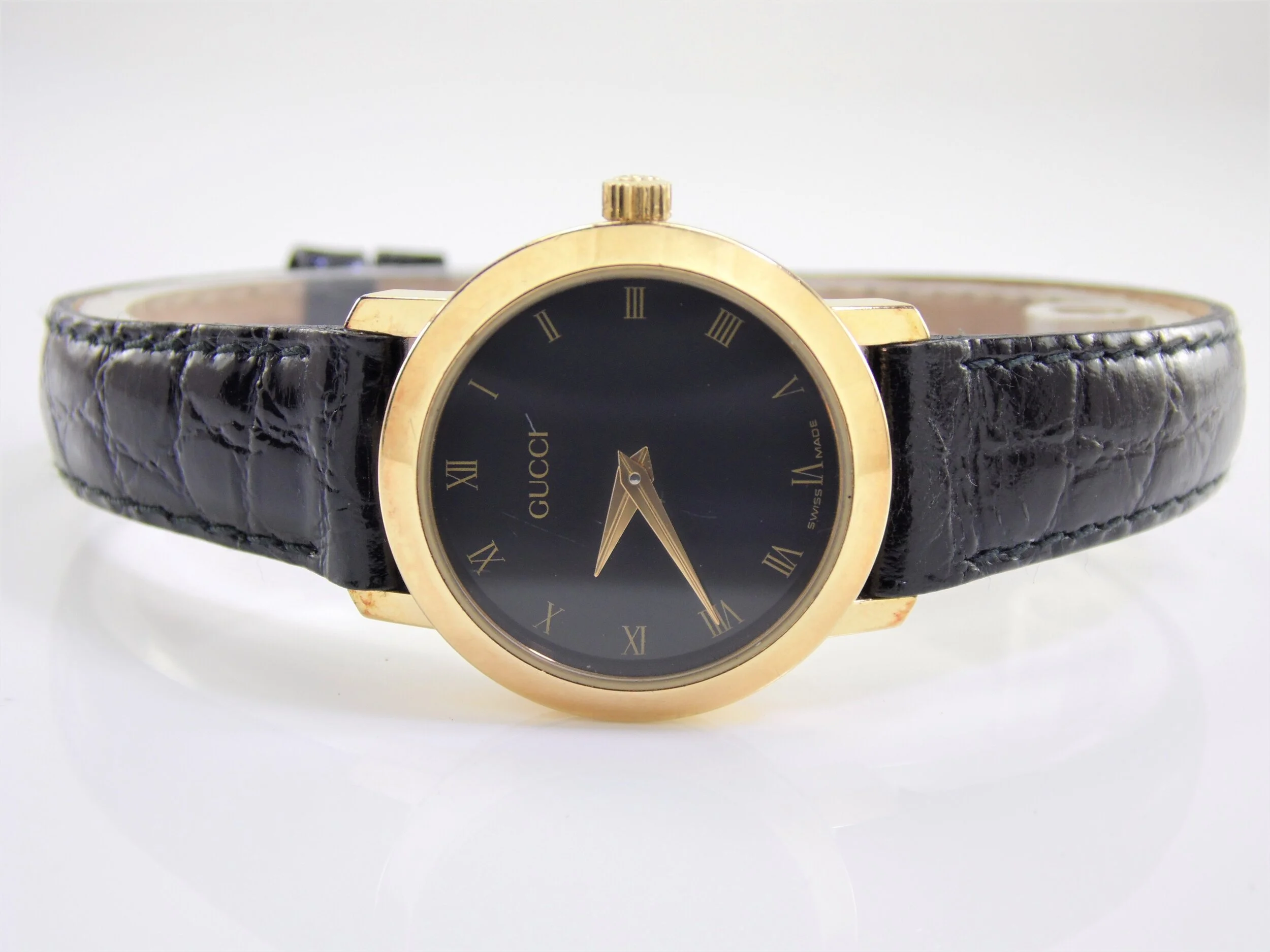 Rare Vintage Womens Ladies Black & Gold Authentic Gucci 2200L Luxury ...