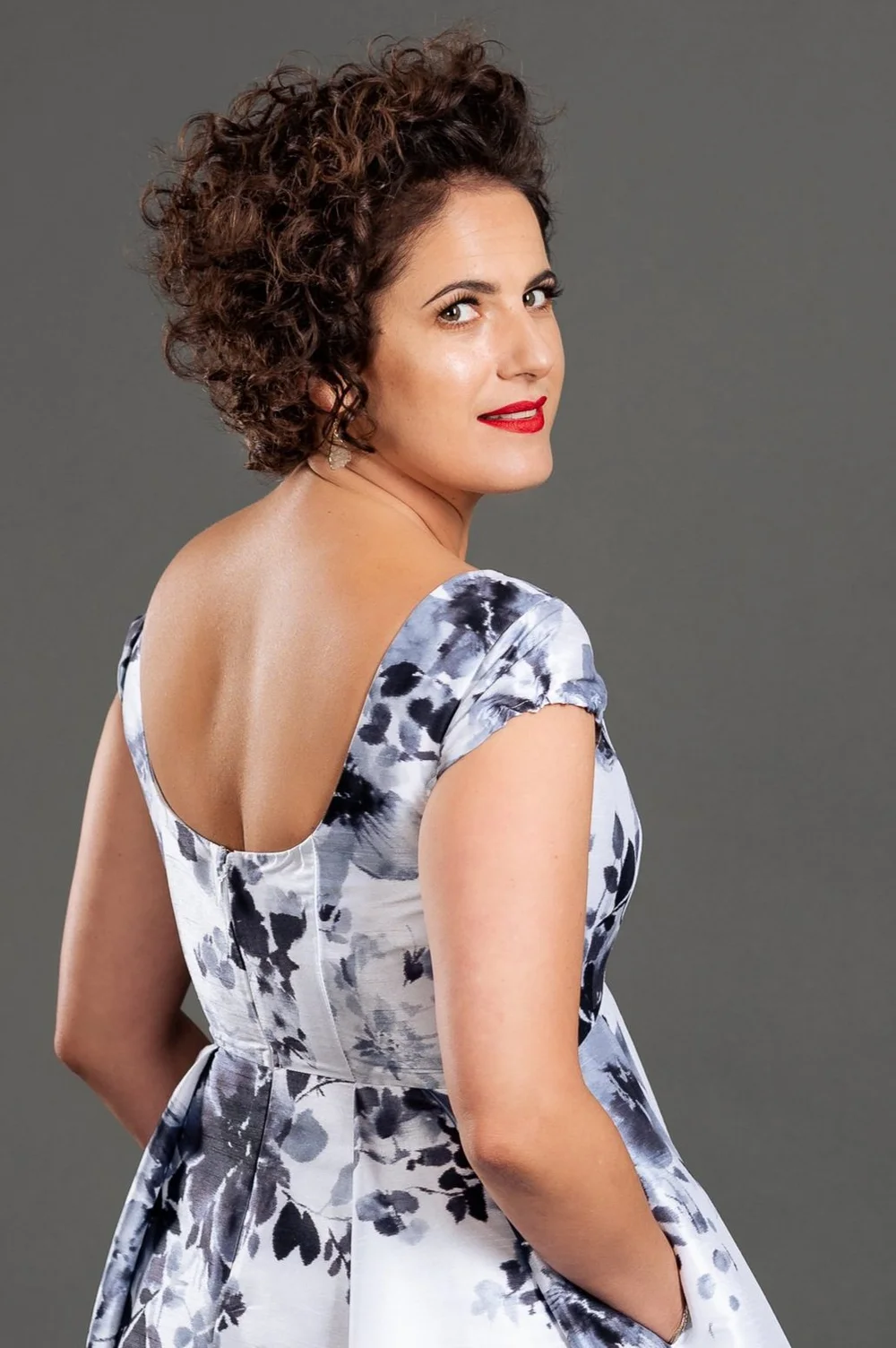 Biography — ANN MOSS soprano