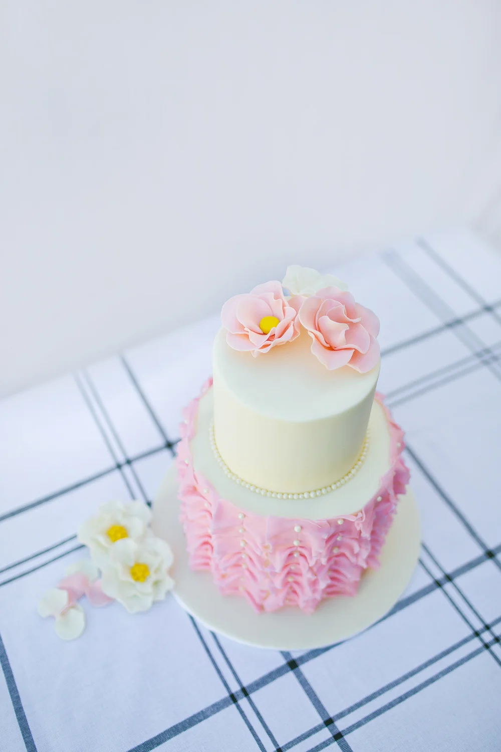 Perth Cake Date | Wedding Cakes | Birthday and engagement cakes ...