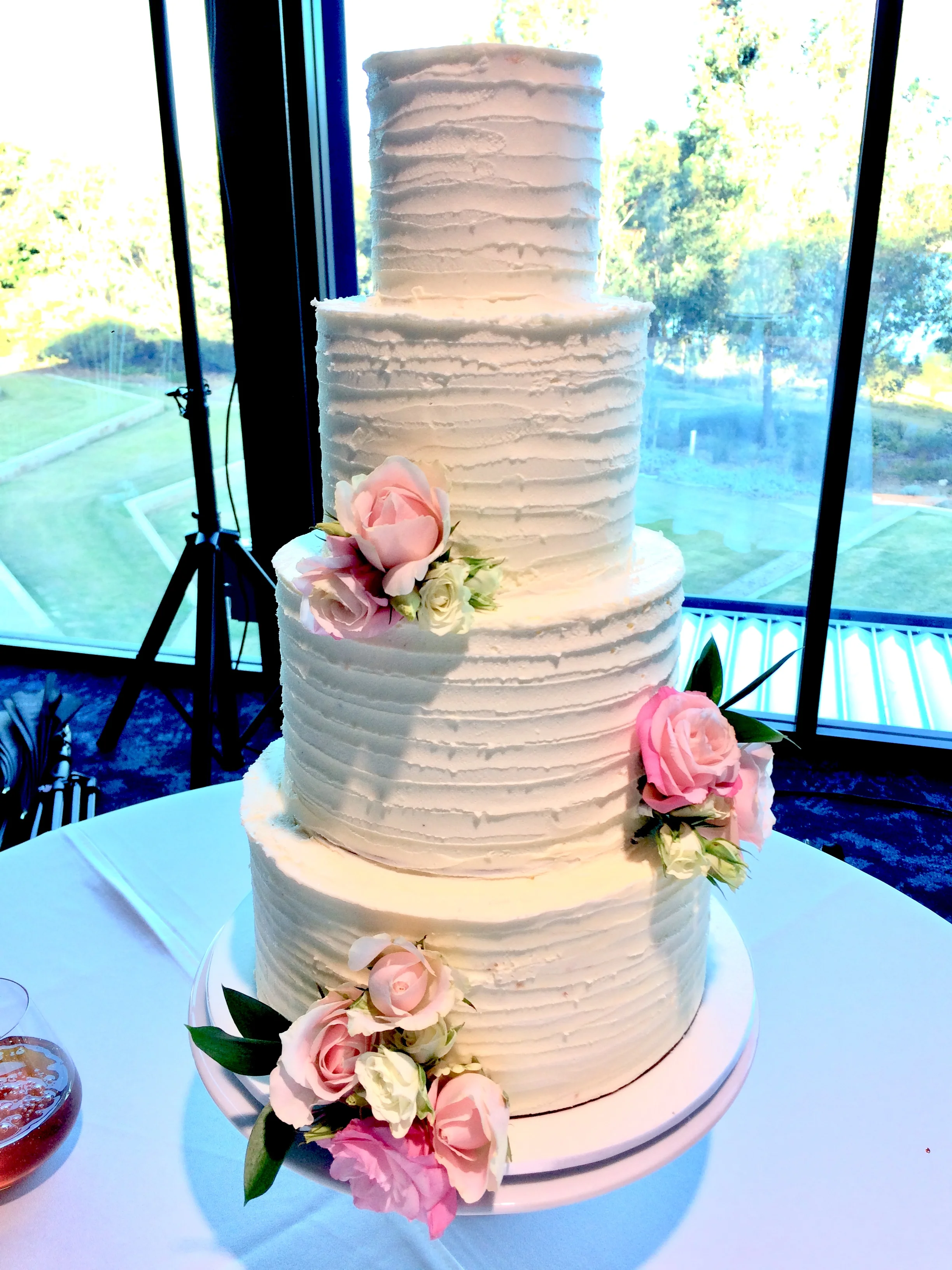 Perth Cake Date | Wedding Cakes | Birthday and engagement cakes ...