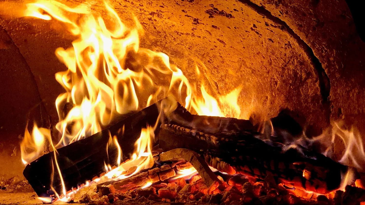 COLLEGE HILL — Catch-a-Fire Pizza