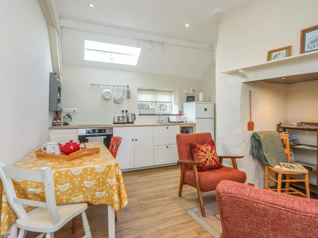 Ffrwd Cottage, Bodorgan, Anglesey — Hand Picked Secluded, Remote and ...
