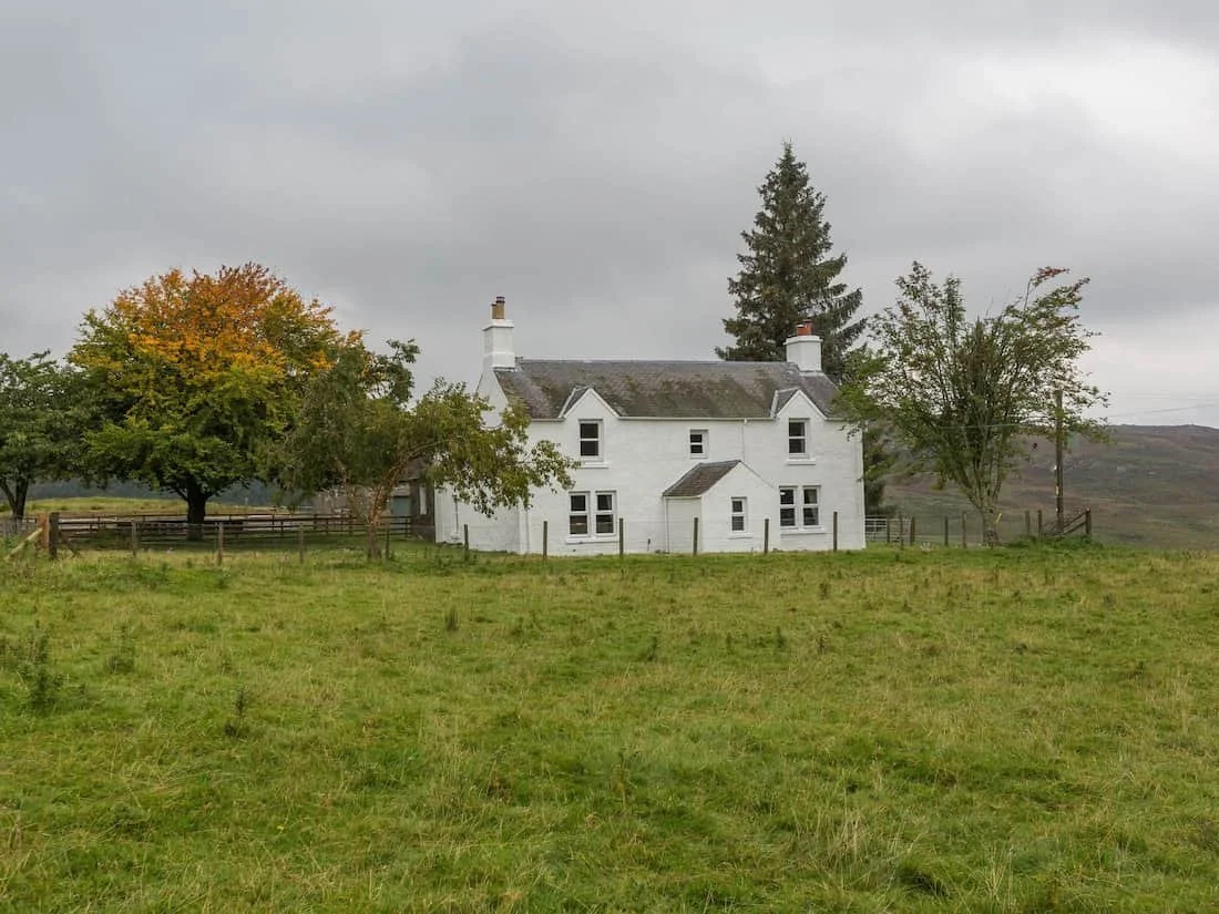 Braes of Foss Farmhouse, Perthshire, Angus & Fife — Hand Picked ...