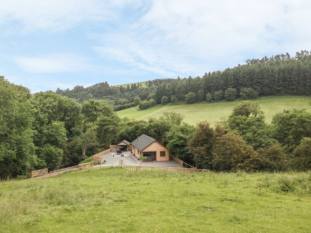 Secluded Lodges with Hot Tubs — Hand Picked Secluded, Remote and ...