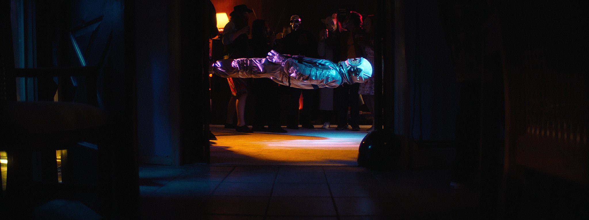 LINOLEUM - DRAMA // COMEDY // SCI-FI