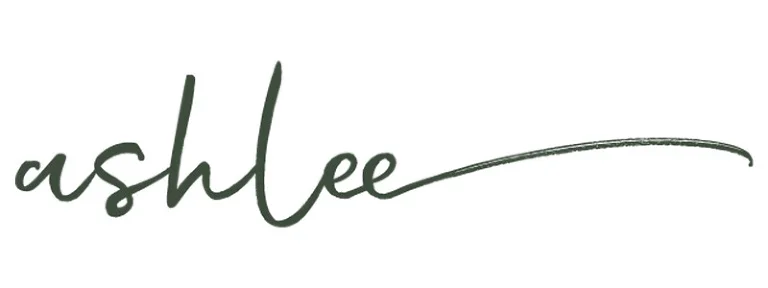Cursive Name Ashlee