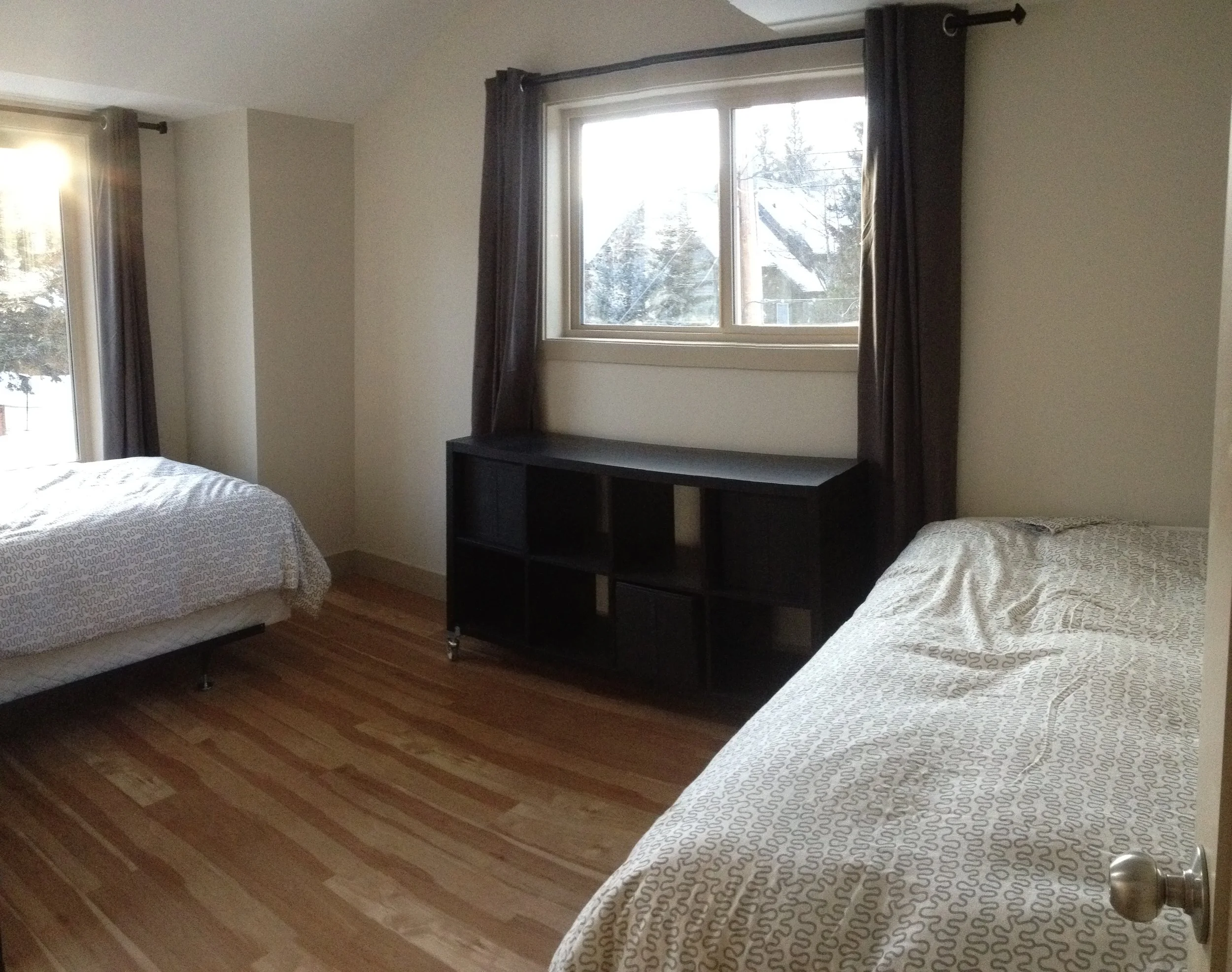 OTTER CHALET — Banff Accommodation