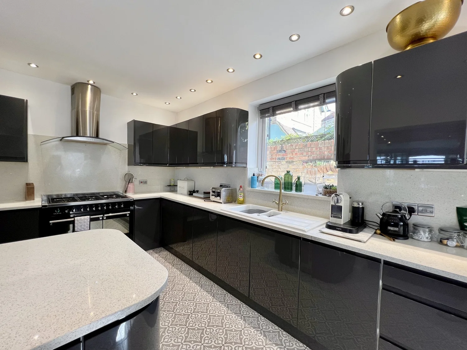 Beach Walk House — Whitstable Holiday Homes