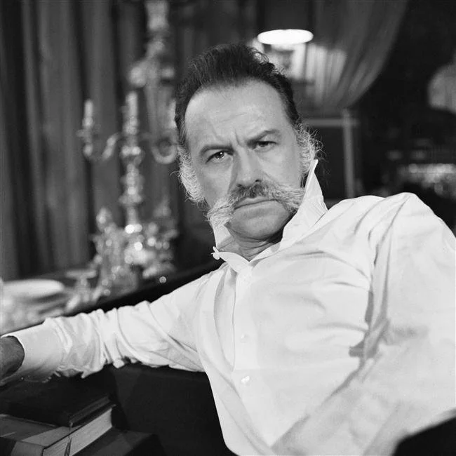 Georges Mathieu - Biographie, Oeuvres & Expositions