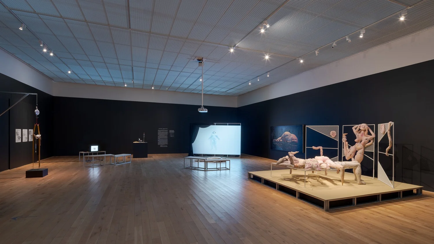 KUNST, KROP OG INSTITUTION – CRIP VERDENSSKABELSE I UDSTILLINGSRUMMET ...