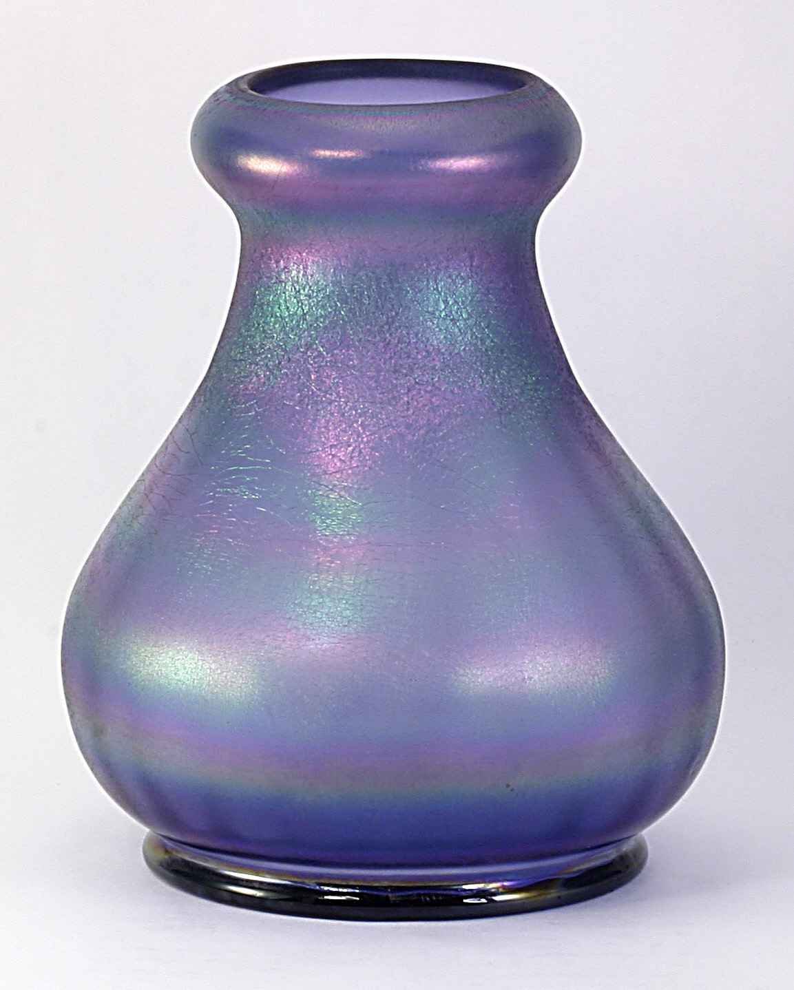 Wisteria, Purple, Amethyst Stretch Glass — SGS