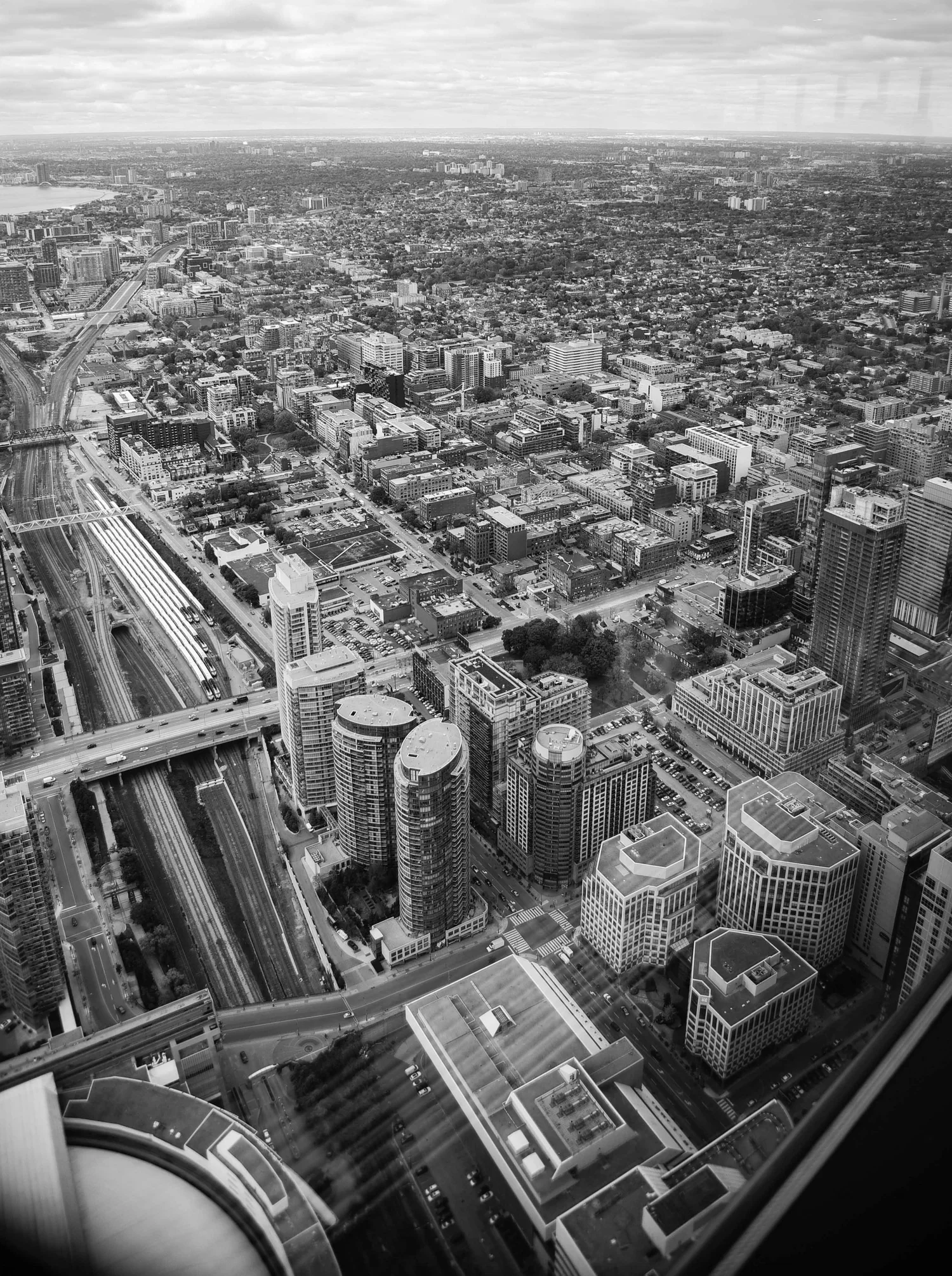 Toronto from above: views from the CN Tower — Tom Oliver Payne