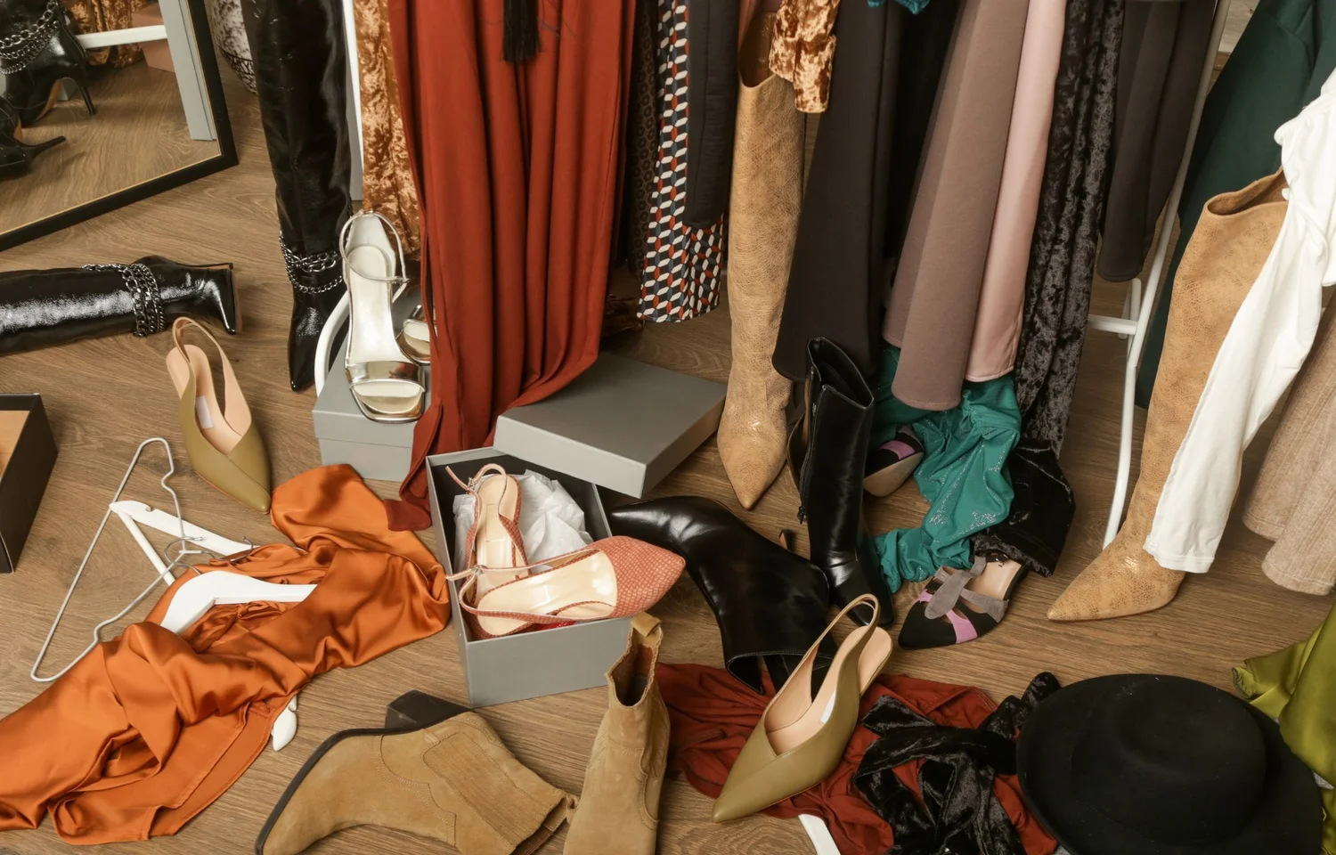 Closet Clutter: 6 Tips for Decluttering Your Wardrobe — Glitz and Glam ...