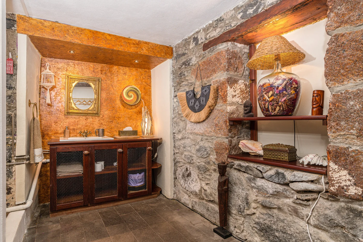 Captain room — Maktub Guest House