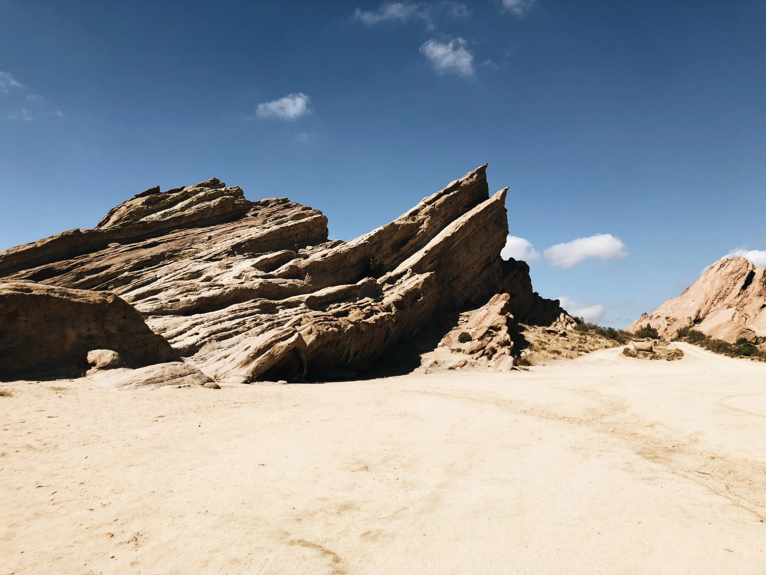 EXPLORING VASQUEZ ROCKS - CA — JACINTHA PAYNE