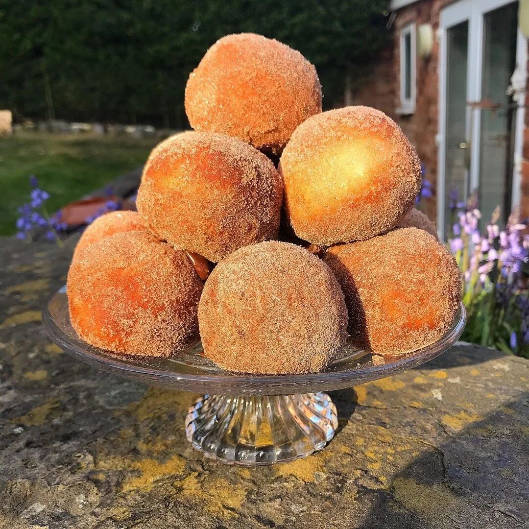 Bomboloni (Italian Doughnuts) filled with Nutella Ganache — Krish The Baker