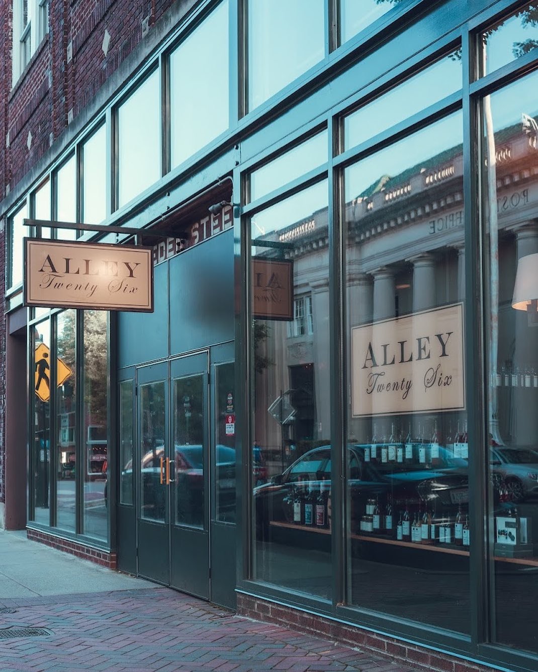 Upscale Cocktails and Food | Alley Twenty Six