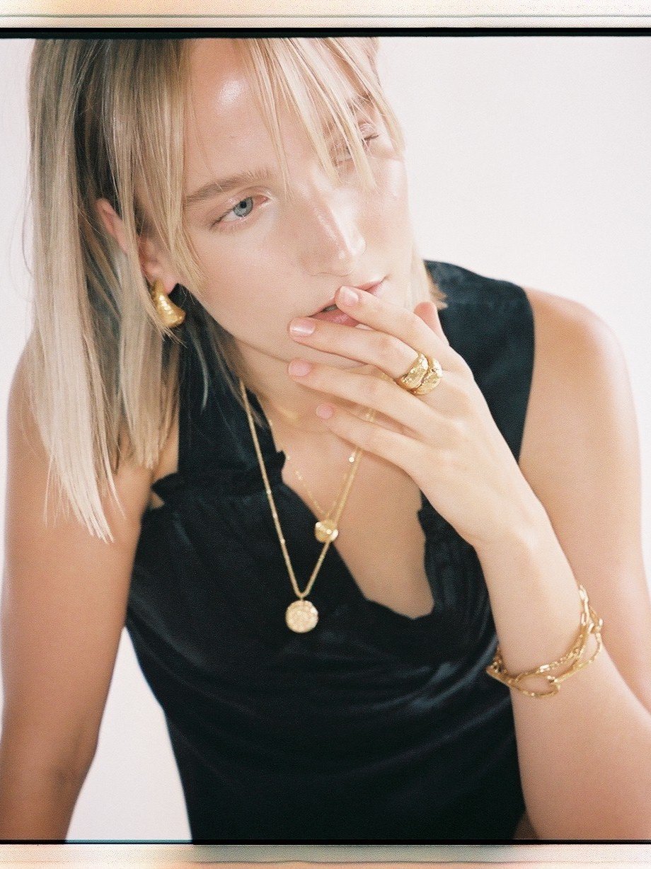 The Hidden Grotto Ring Gold — Pamela Card Jewelry