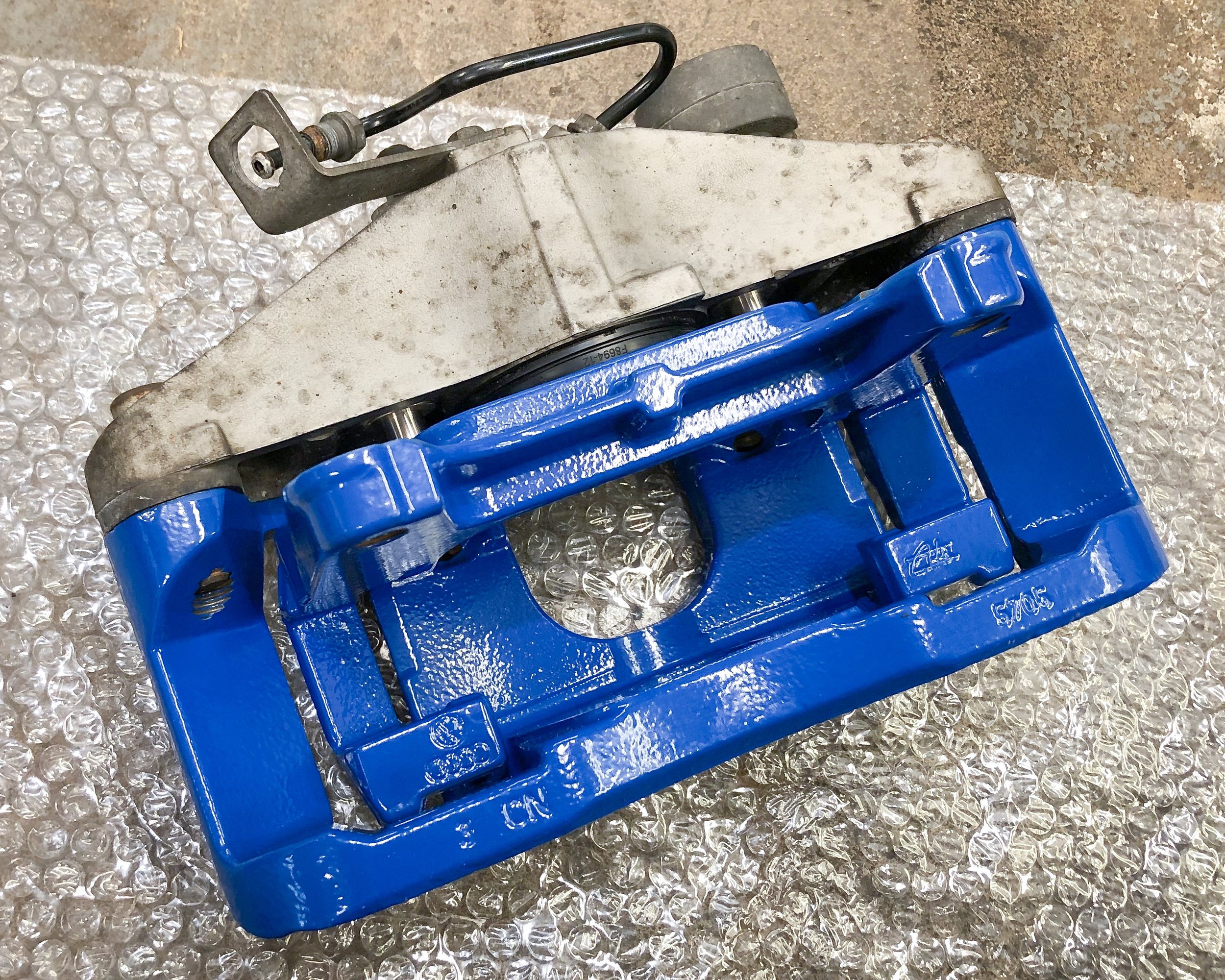 The Bearded Detailer - Mk5 Volkswagen R32 Brake Caliper Rebuild