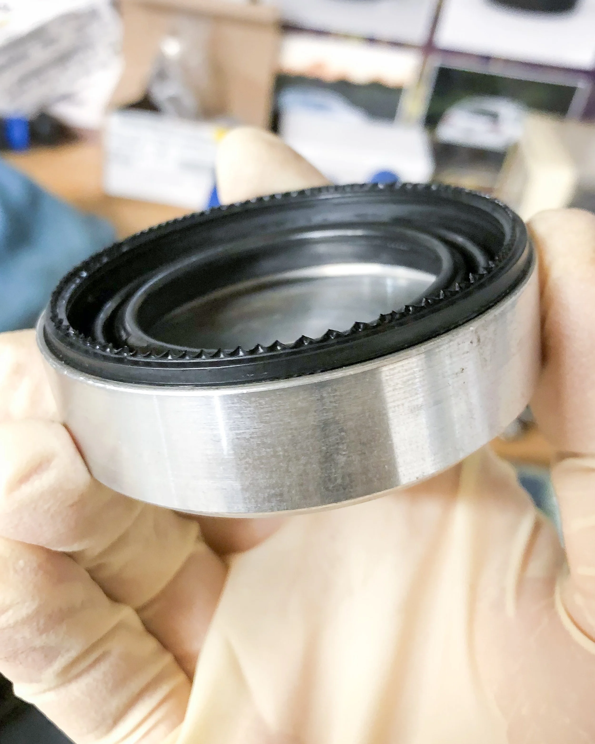 The Bearded Detailer - Mk5 Volkswagen R32 Brake Caliper Rebuild