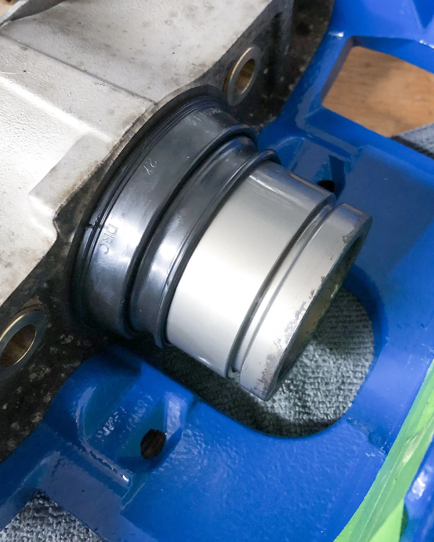 The Bearded Detailer - Mk5 Volkswagen R32 Brake Caliper Rebuild