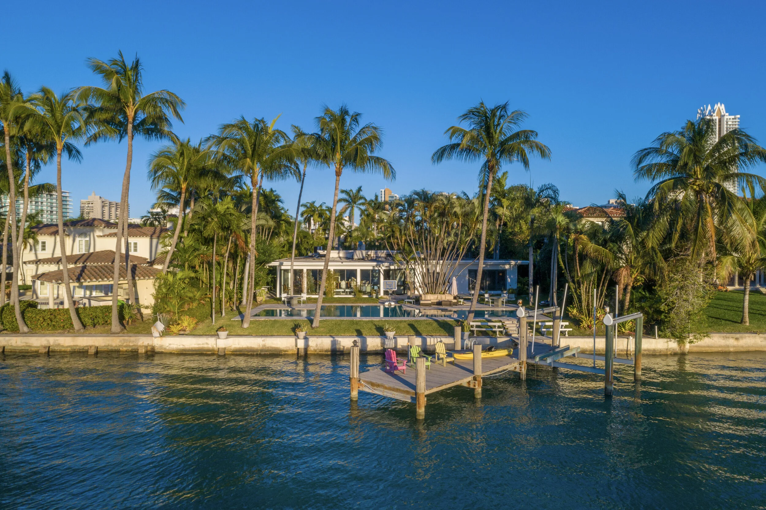 Check Out Kobi Karp's Newly Listed Waterfront Home On Allison Island ...
