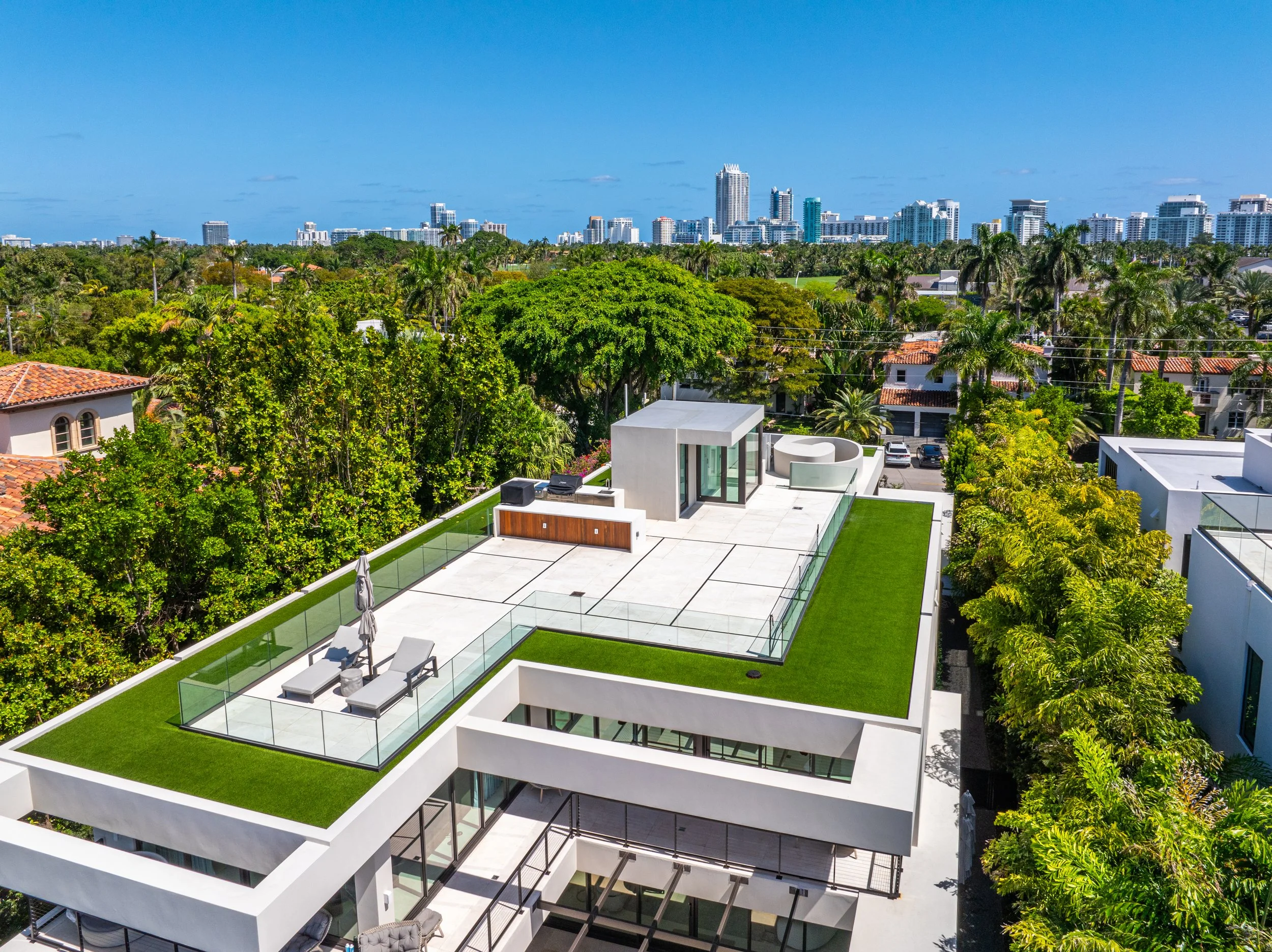 Pair of Neighboring Estates On Miami Beach's Iconic North Bay Road ...