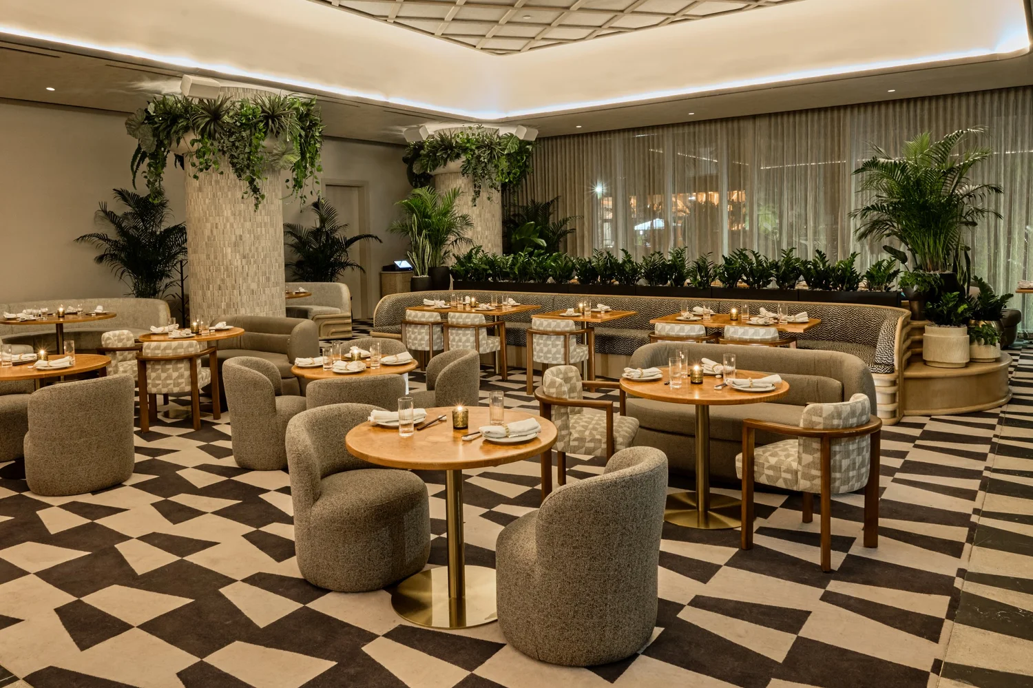 Inside Miami Worldcenter's Newest Bistro & Raw Bar from Maple & Ash ...