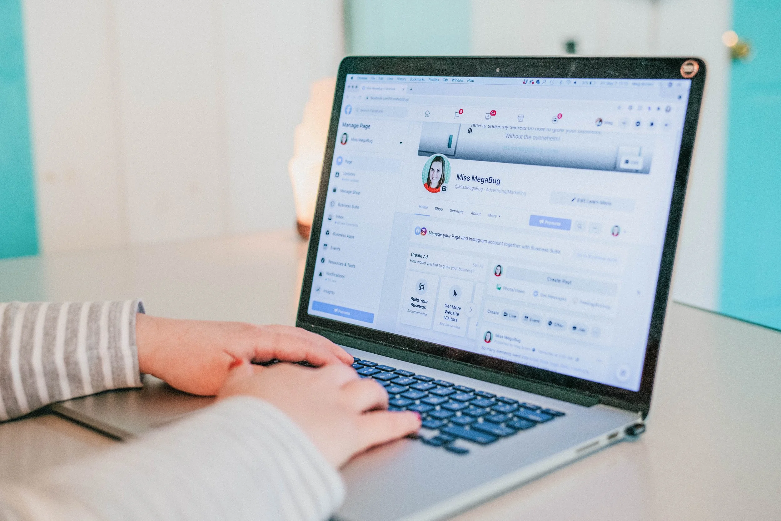 Should My Profile Picture Be My Logo or a Picture of Me/My Product ...