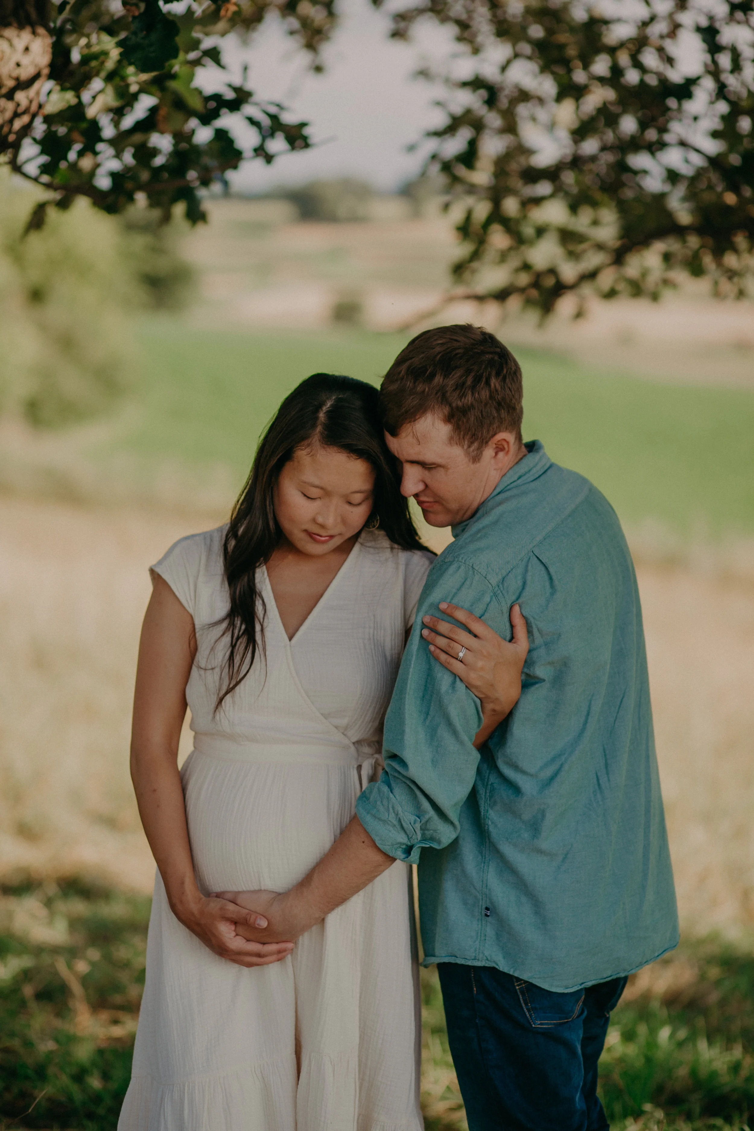 Rural Maternity Session On The Farm | River Falls WI Maternity and ...