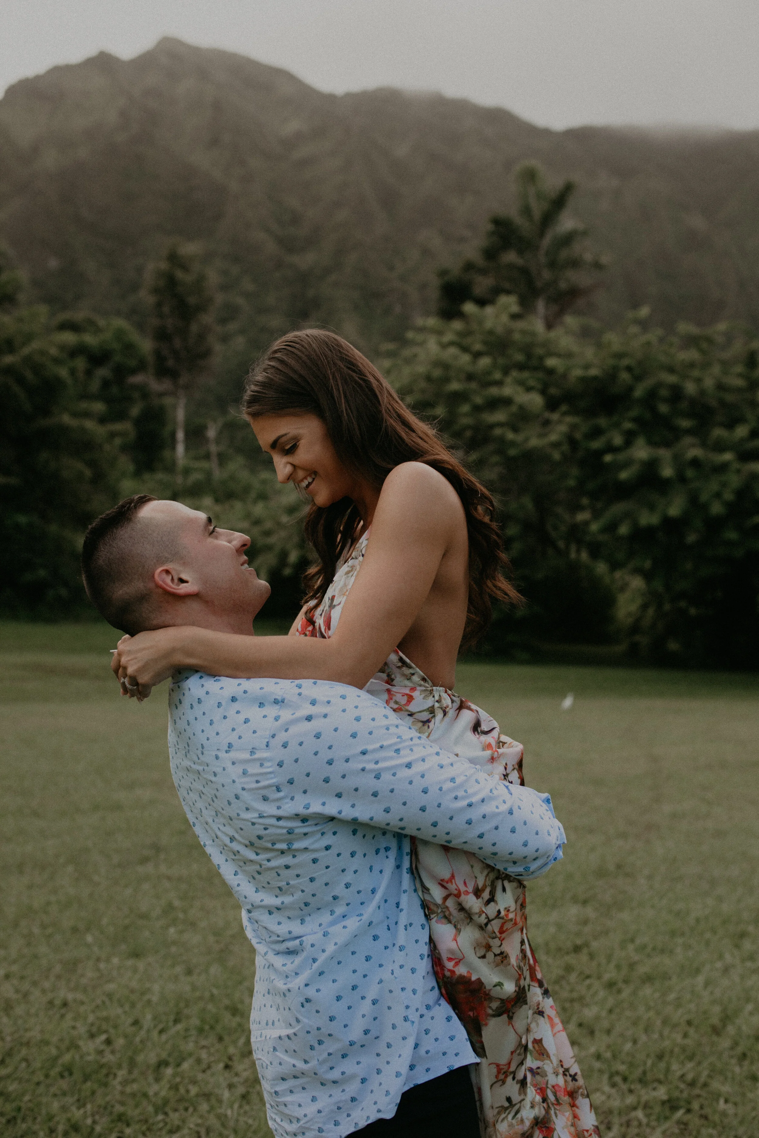 Melanie + Ty | Oahu Engagement Session | Hawaii Elopement Photographer ...