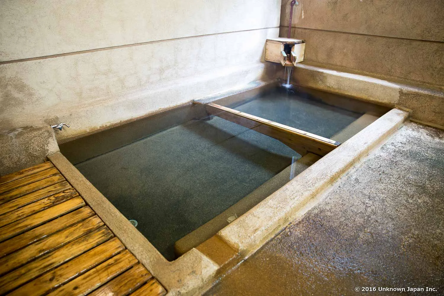 Yunohira Onsen "Kin no yu" / "Gin no yu" — THE ONSEN MAGAZINE