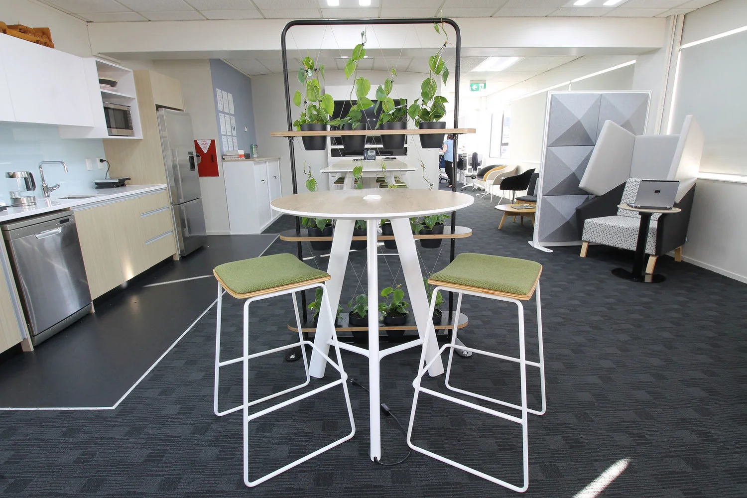 Mobile Plant Wall | SmartSpace Workspace Solutions