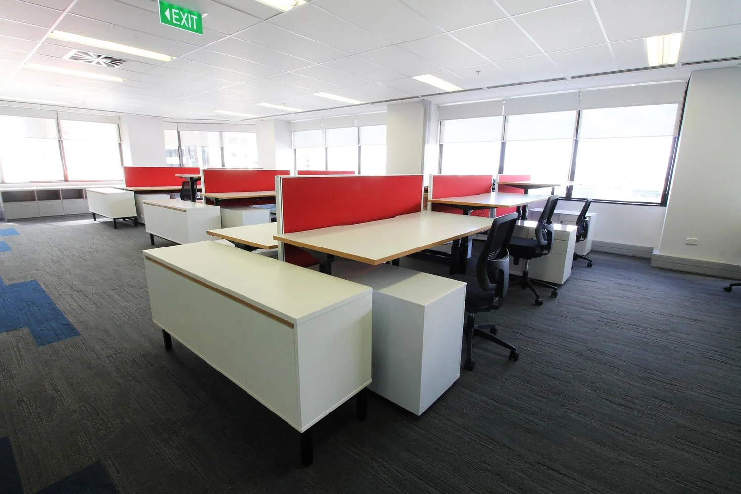 Best Sit to Stand Desk NZ - Rubix Electric | SmartSpace NZ