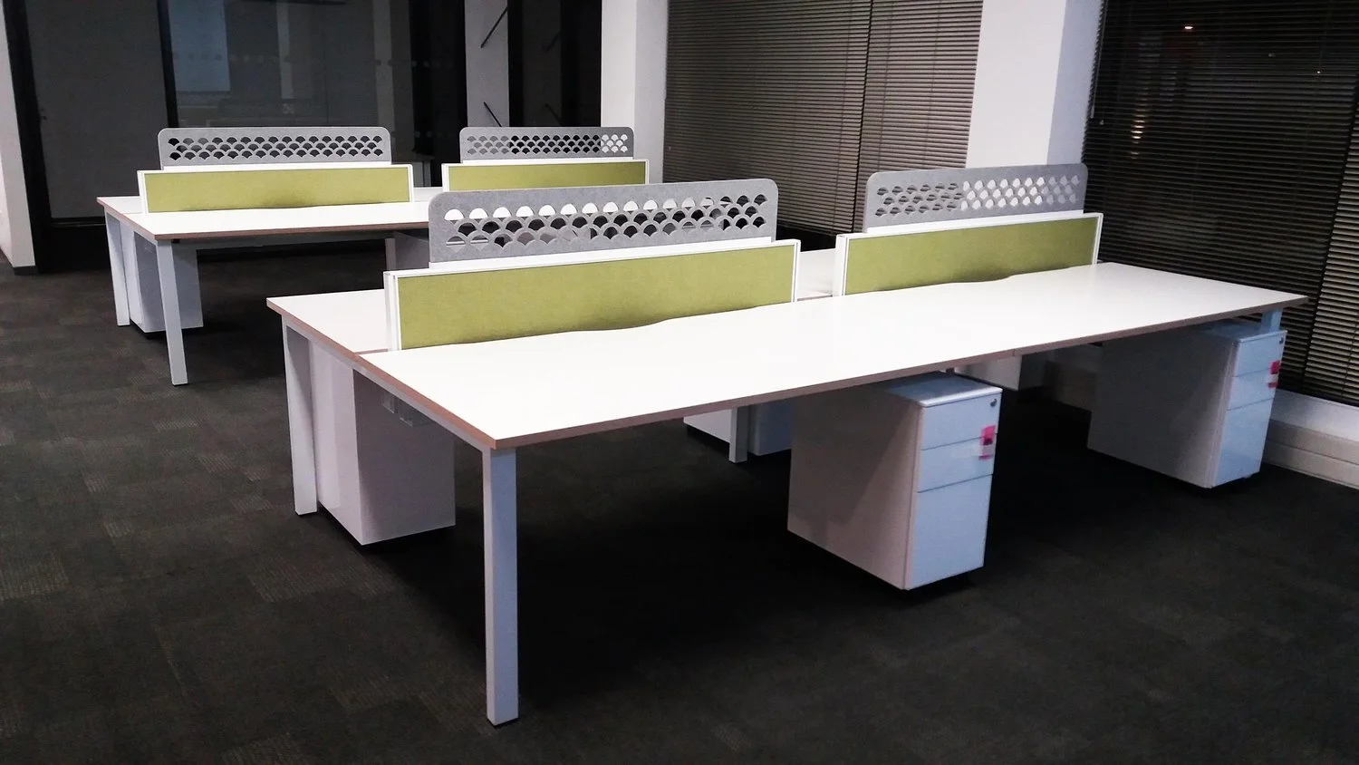 Desk Screen - System 35 | SmartSpace Workplace Solutions NZ