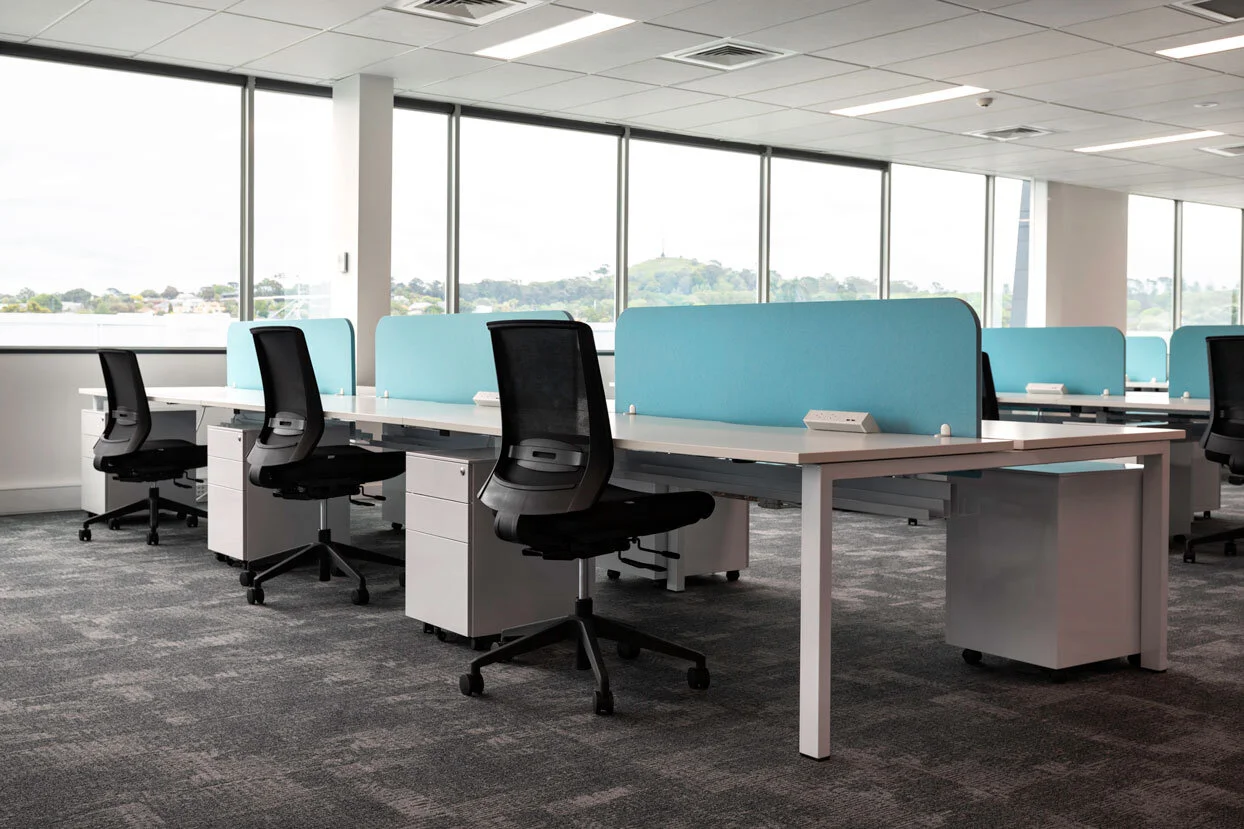 Frameless Desk Mounted Screens - System 25 | SpaceSpace NZ