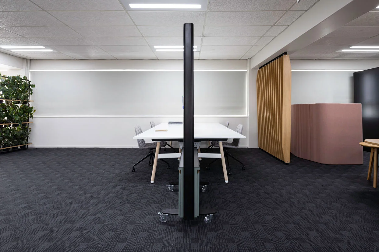 Mobile Whiteboard - Scope | Office Furniture SmartSpace NZ