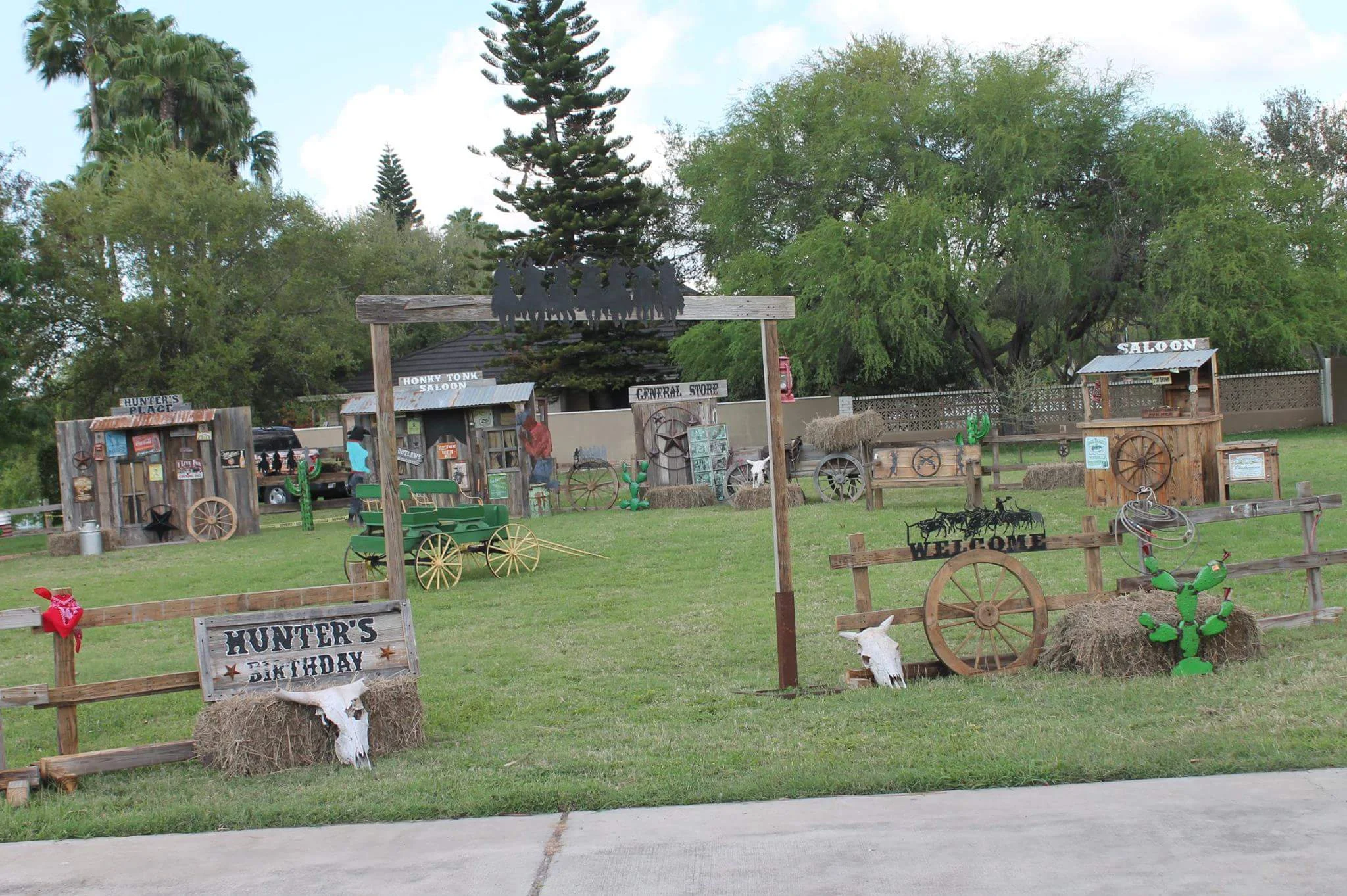 Mobile Western Set-Up Rental — Frontier Rustic Store